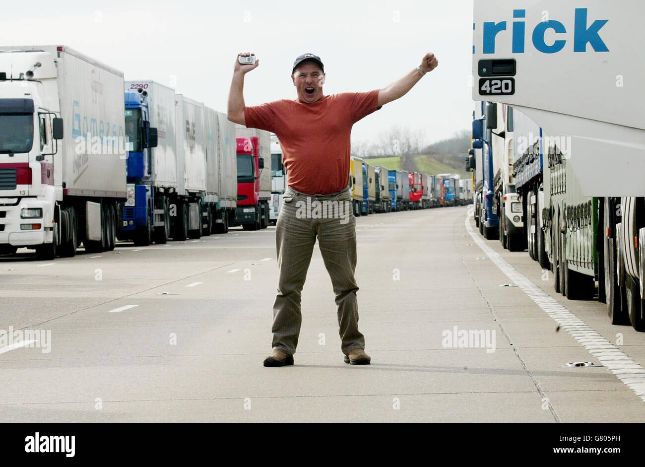 Chaos on M20 - Operation Stack - Folkestone Stock Photo - Alamy