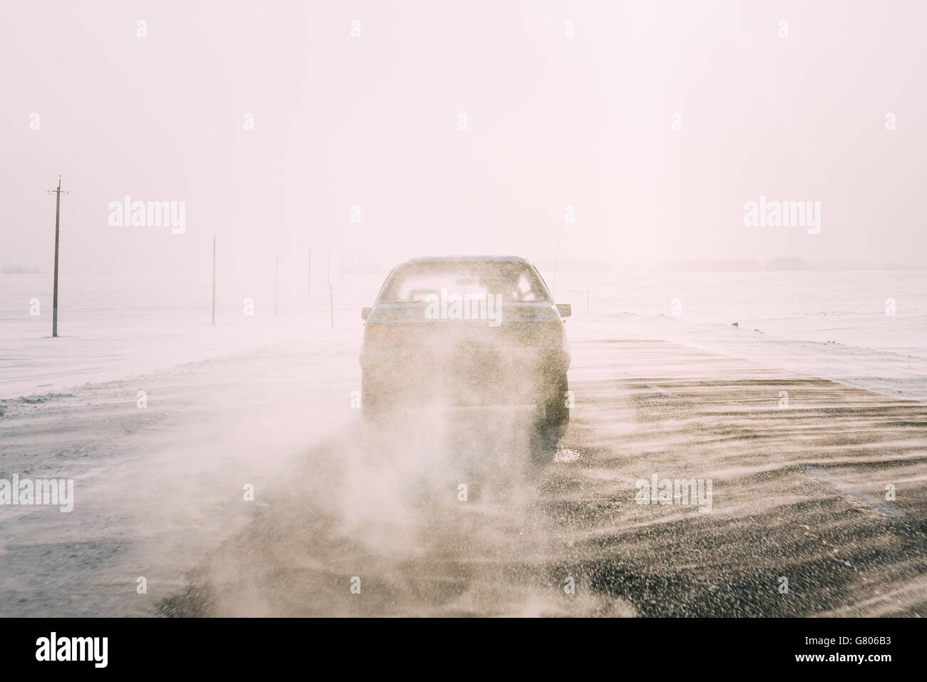Car covered snow during snowstorm hi-res stock photography and images ...