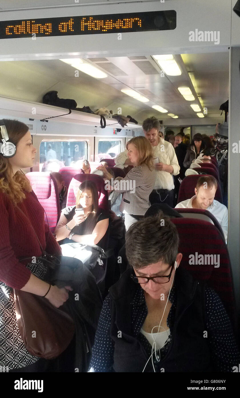 Brighton train crowded hi-res stock photography and images - Alamy