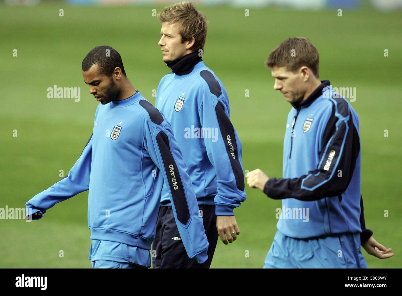 Ashley cole and steven gerrard during training hi-res stock photography ...