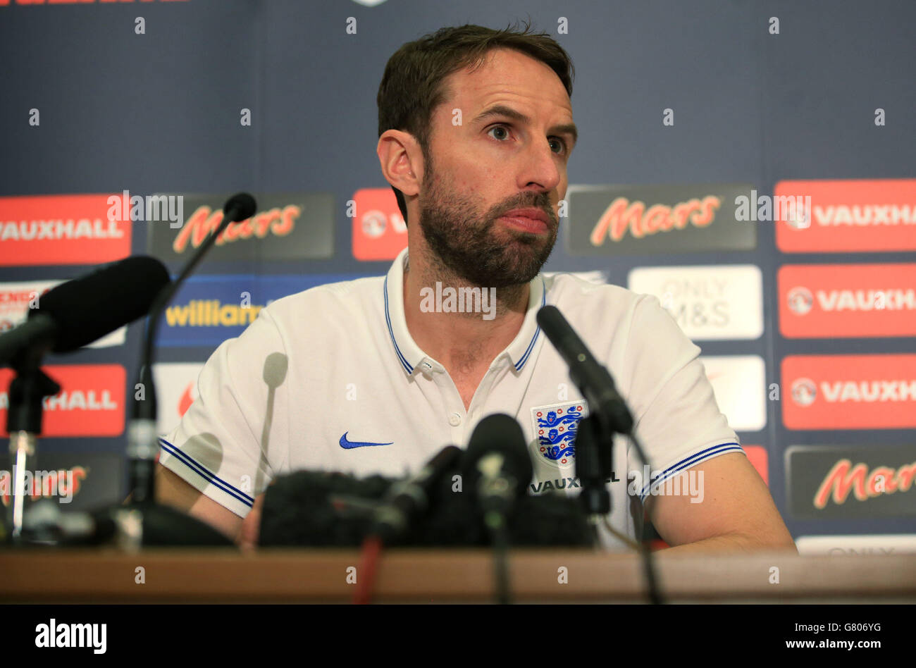 Soccer england under 21 squad hi-res stock photography and images - Alamy