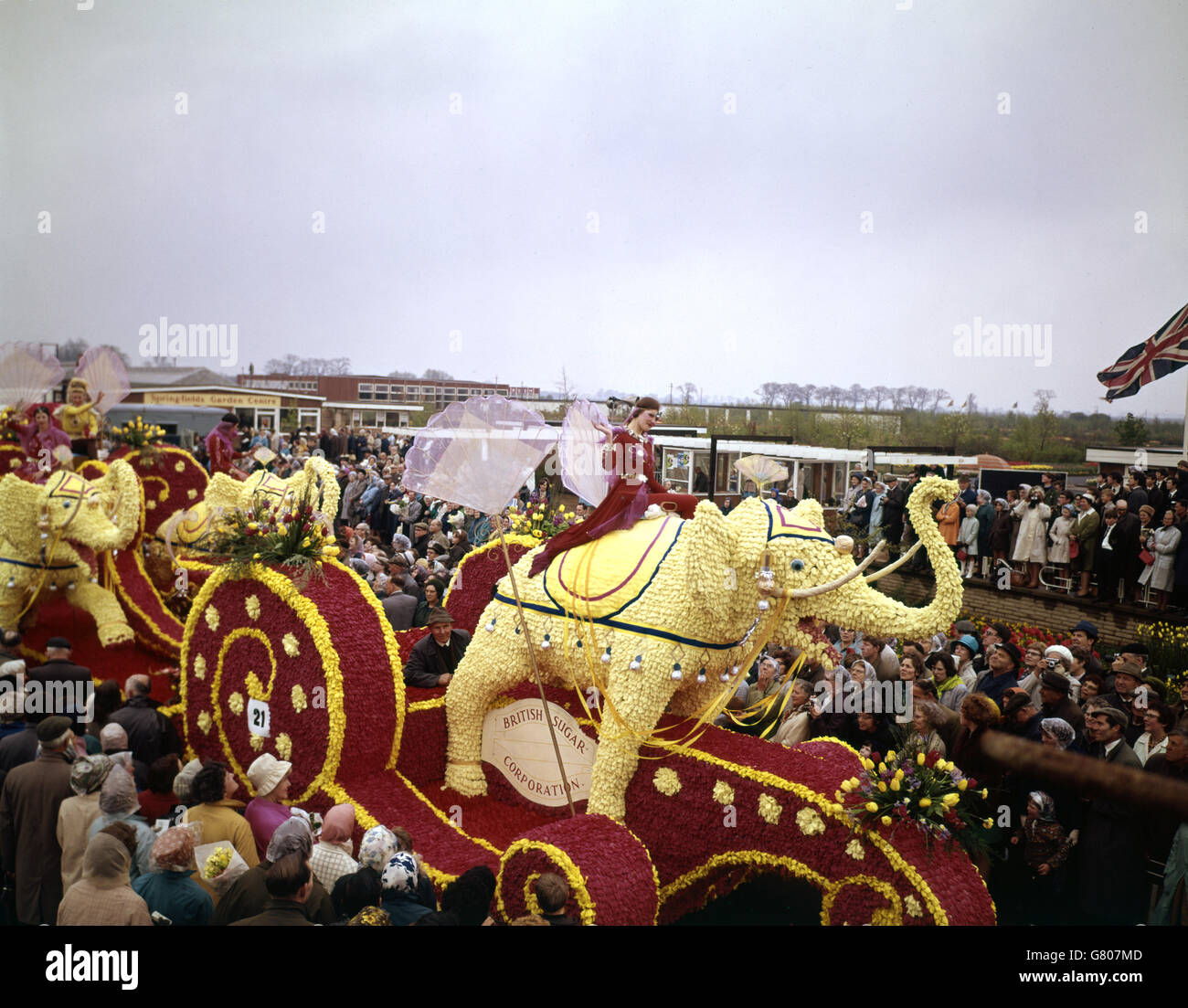 Floral elephants form part of a float made up of thousands of tulips in ...