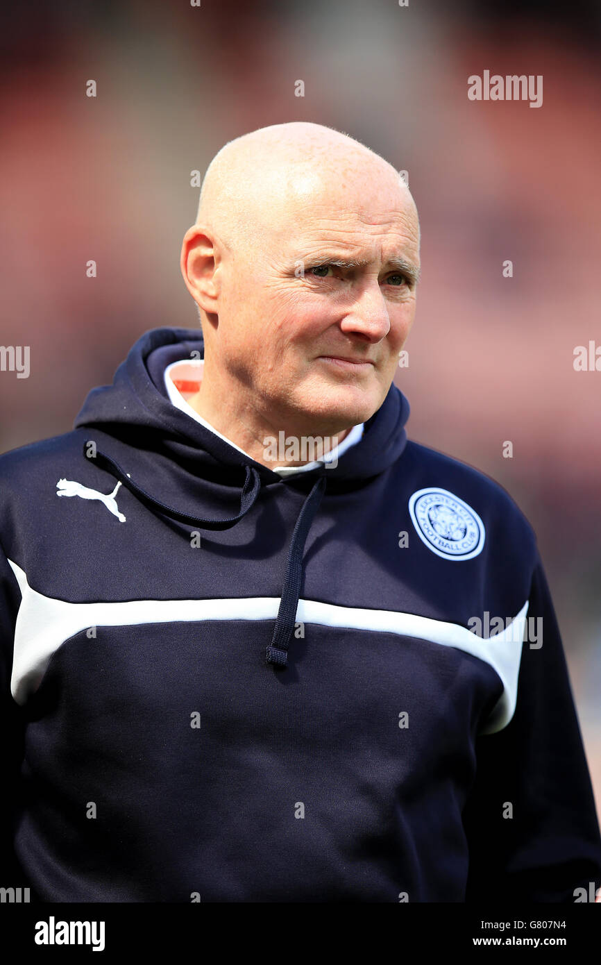Leicester city first team psychologist ken way hi-res stock photography ...
