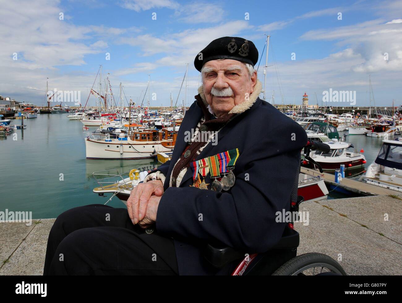 World War II Dunkirk veteran Ted Oates visits Ramsgate Harbour in Kent ...