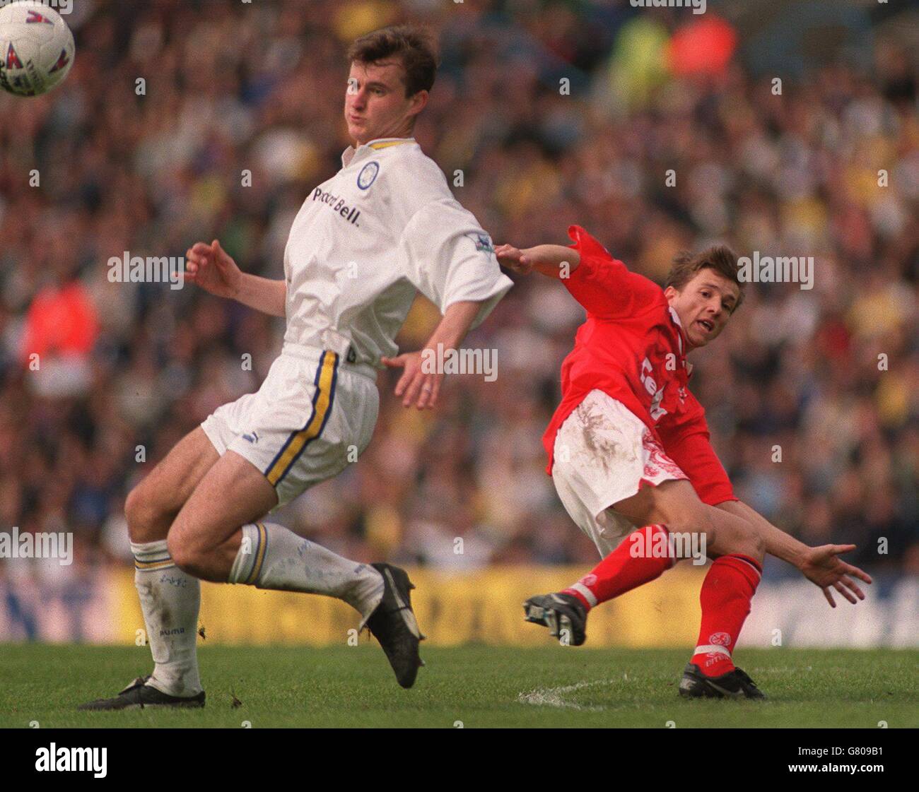David Wetherall, Leeds United {L} and Juninho, Middlesbrough {R} Stock ...