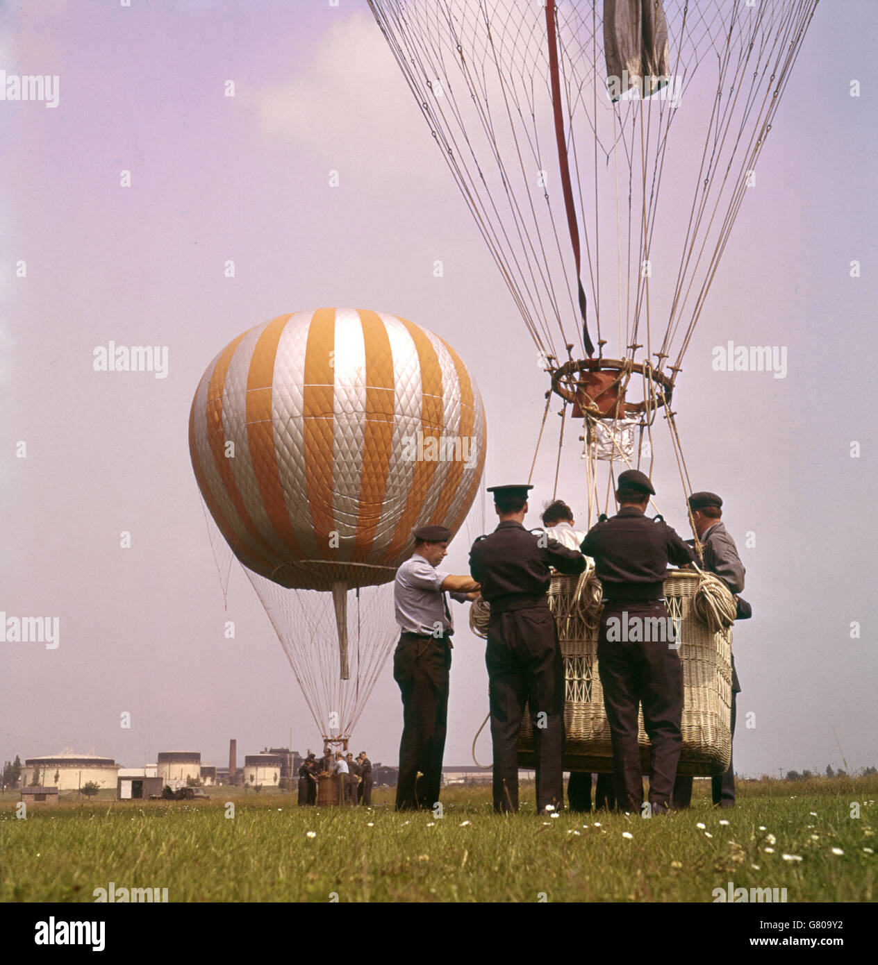 Raf cardington hi-res stock photography and images - Alamy