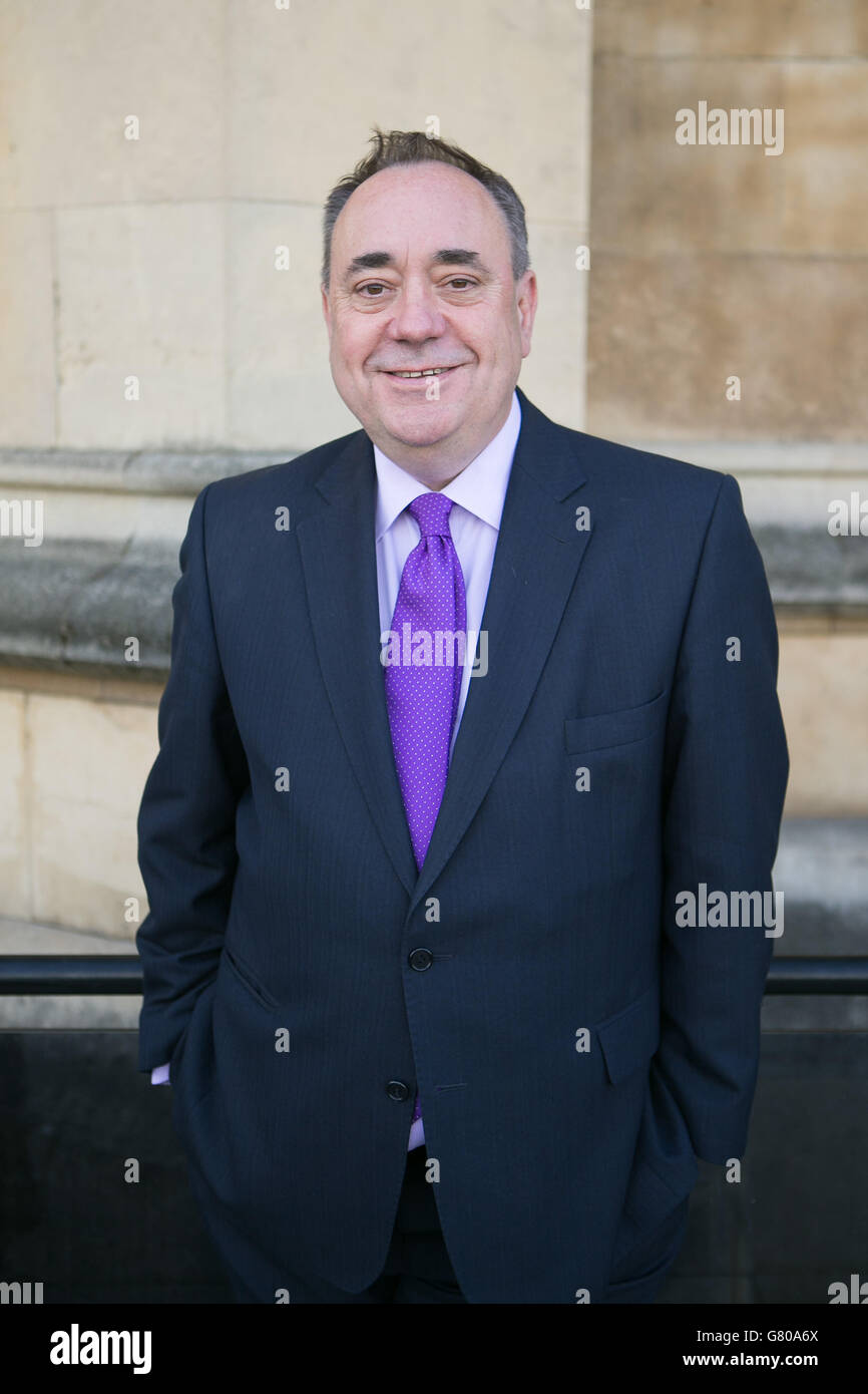 SNP MPs outside Parliament Stock Photo - Alamy