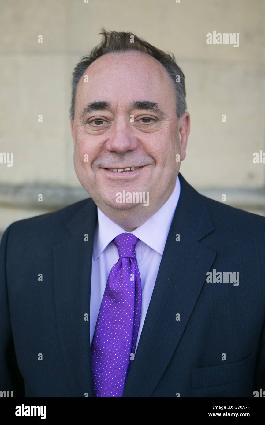 SNP MPs outside Parliament Stock Photo - Alamy