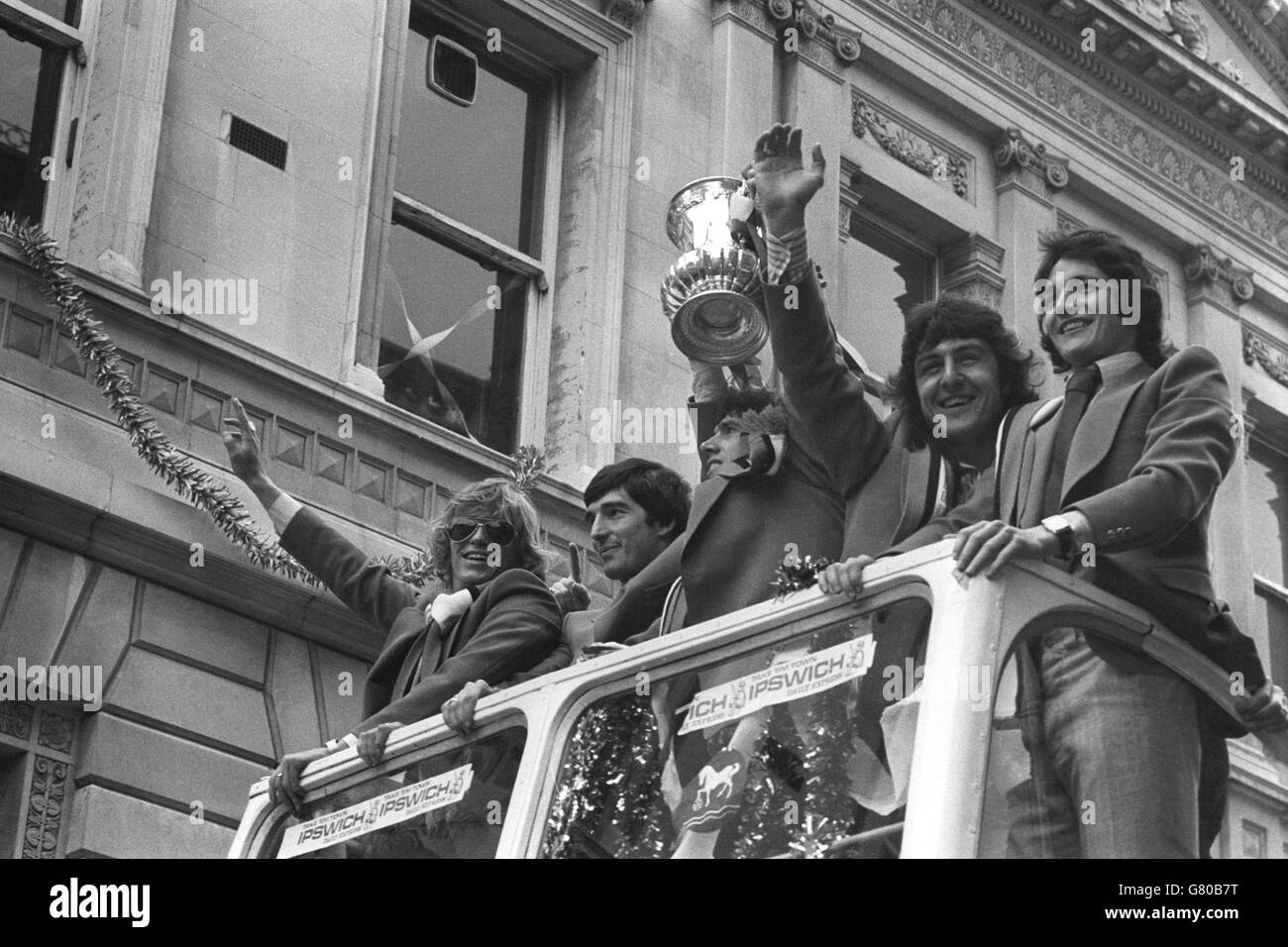 Fa cup winners bus hi-res stock photography and images - Alamy