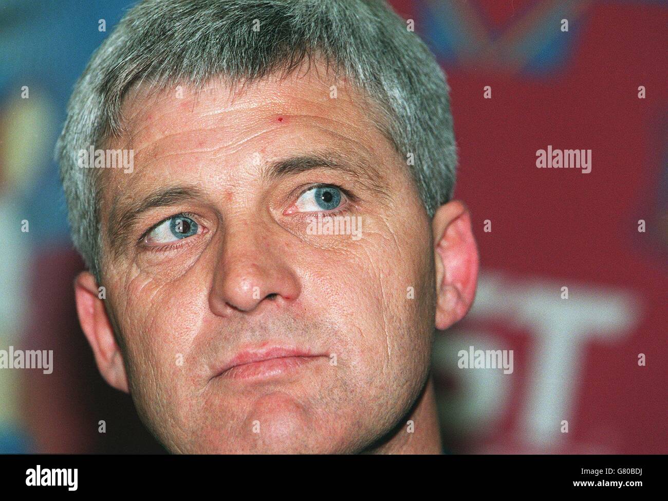 Brian little aston villa football hi-res stock photography and images ...