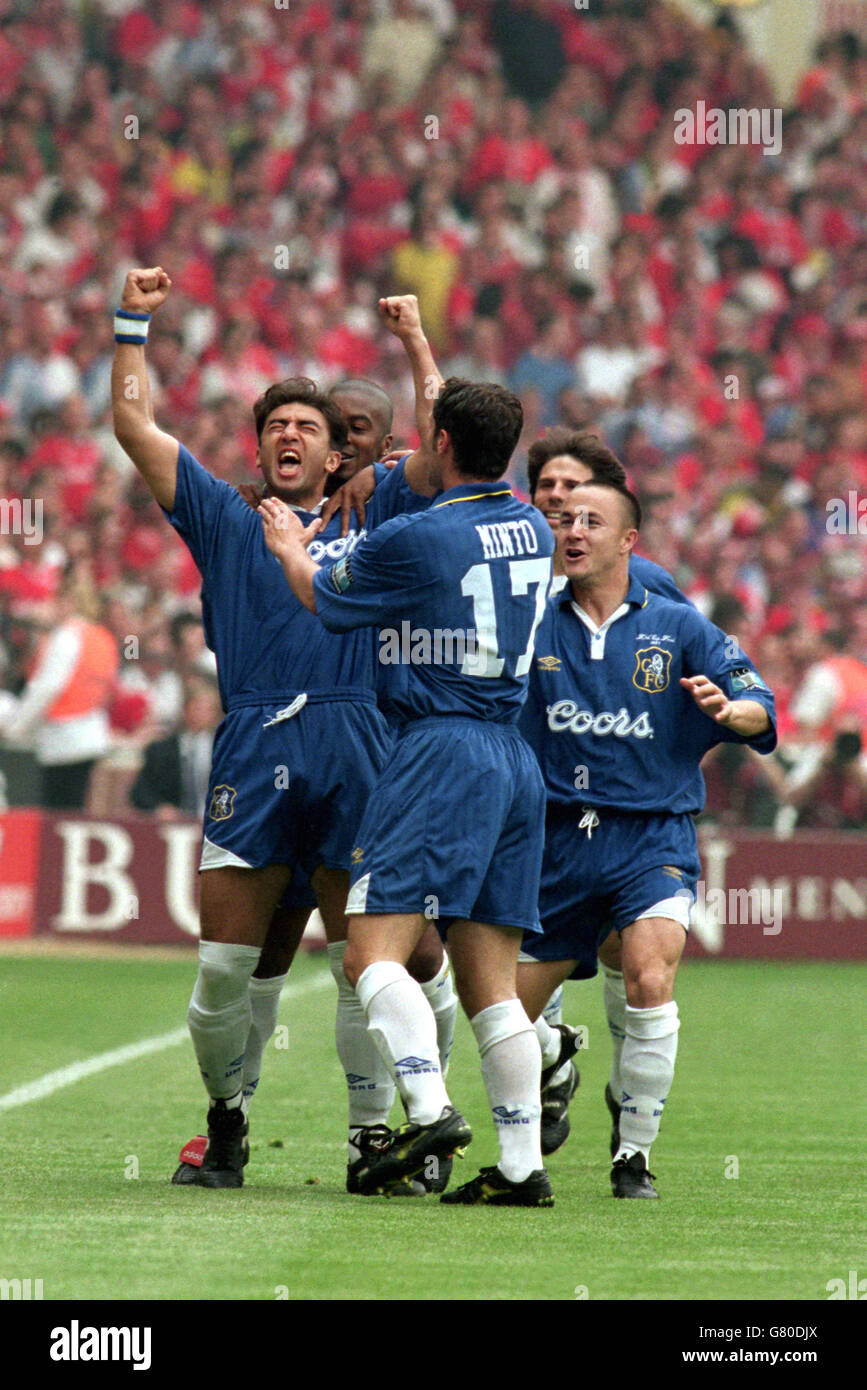 (L-R) Chelsea's Roberto Di Matteo celebrates scoring the opening goal ...