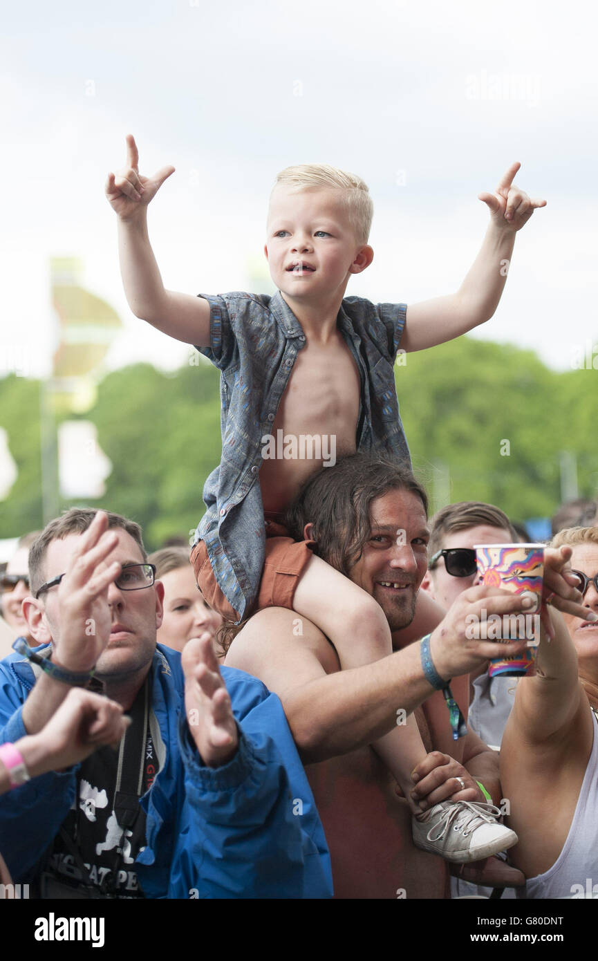 Young festival goer at common people festival hi-res stock photography ...