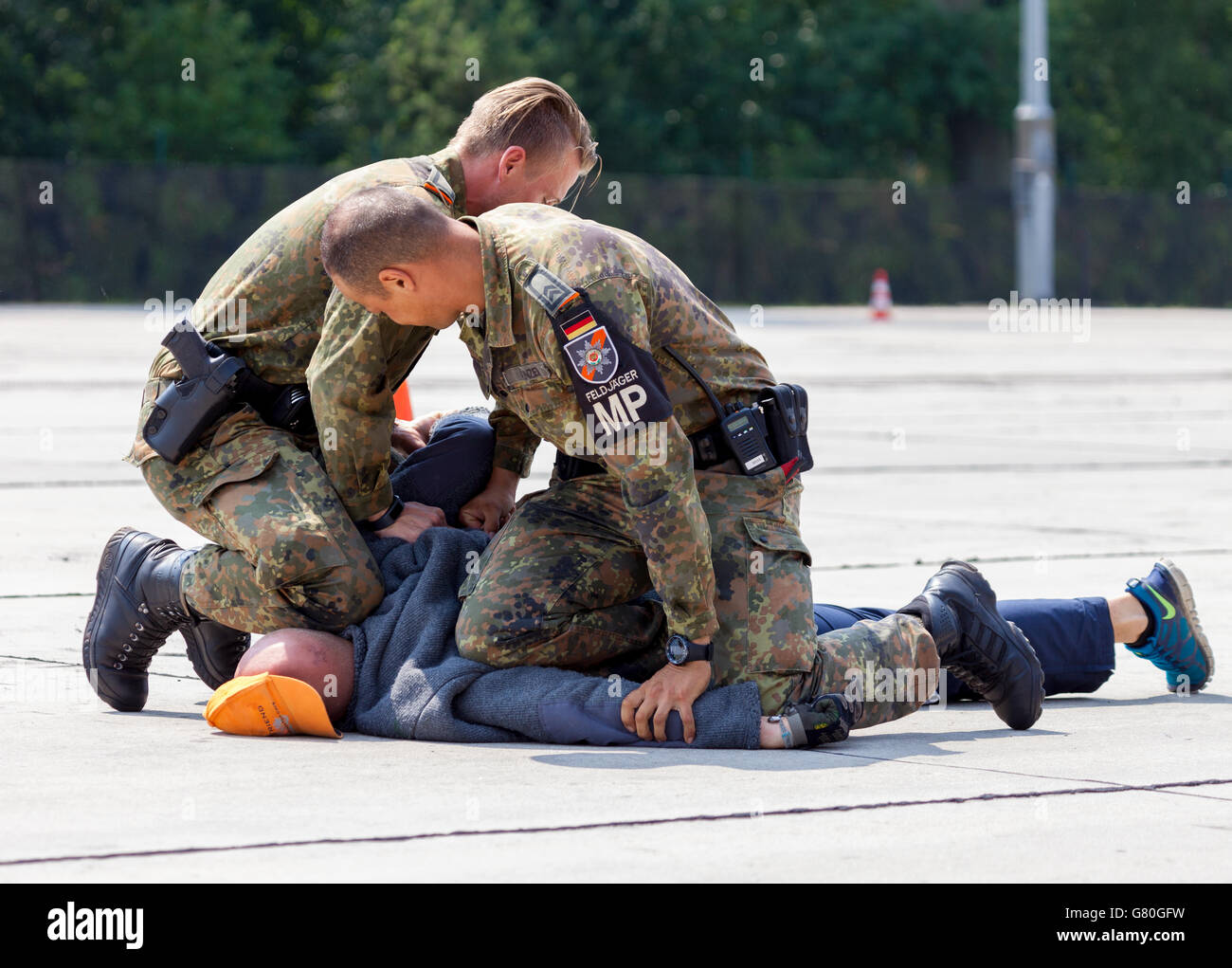 German bundeswehr military police officer hi-res stock photography and ...