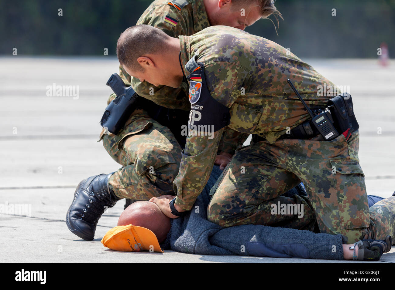 German bundeswehr military police officer hi-res stock photography and ...