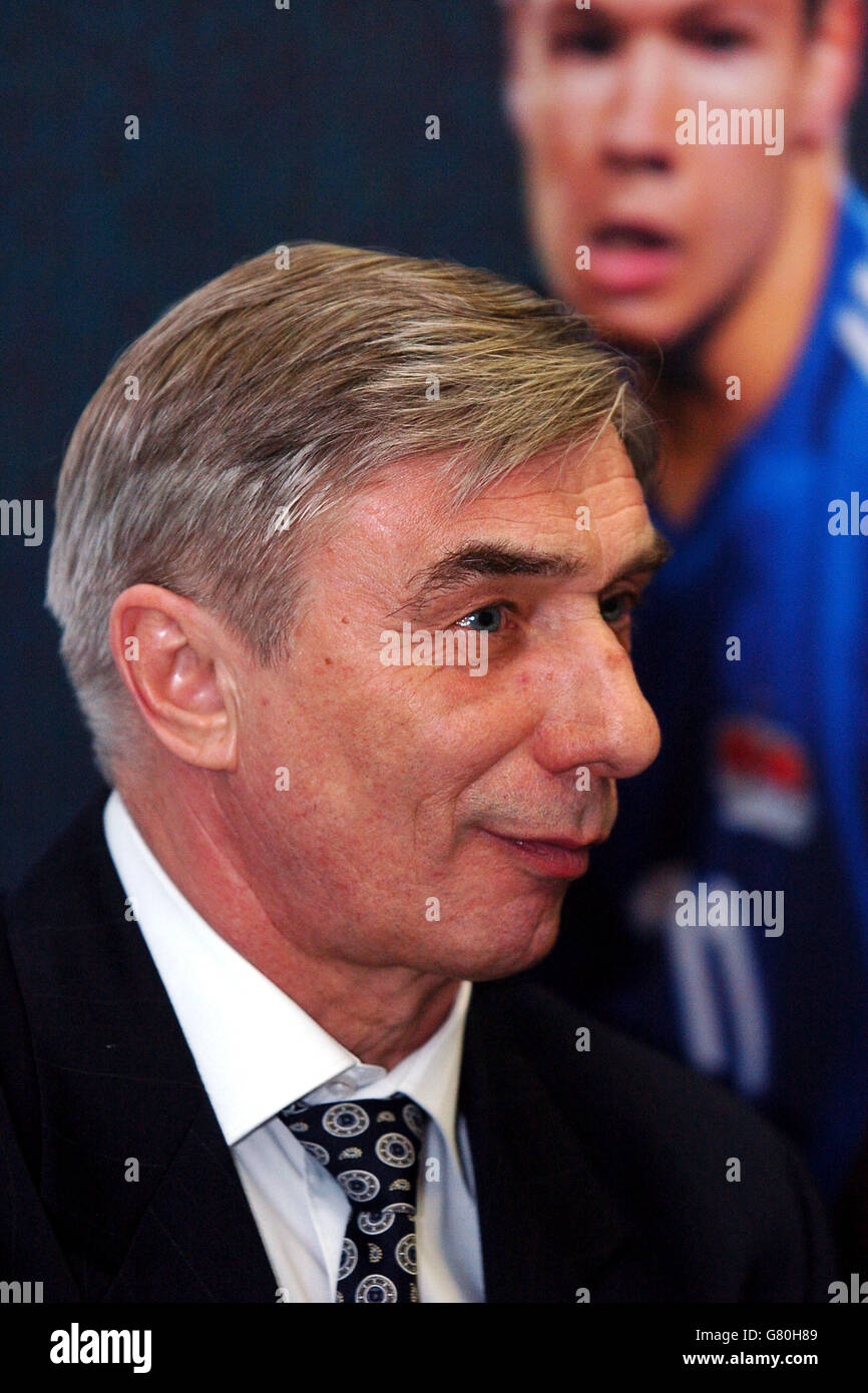 Russia coach gueorgui yartsev hi-res stock photography and images - Alamy