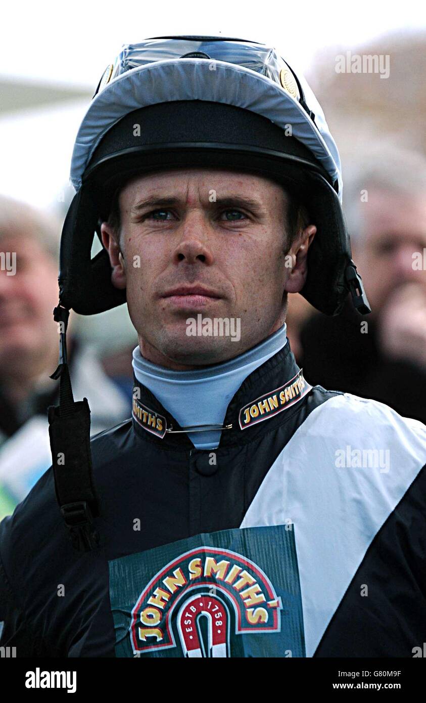Horse Racing - The John Smith's Grand National Meeting 2005 - Aintree ...