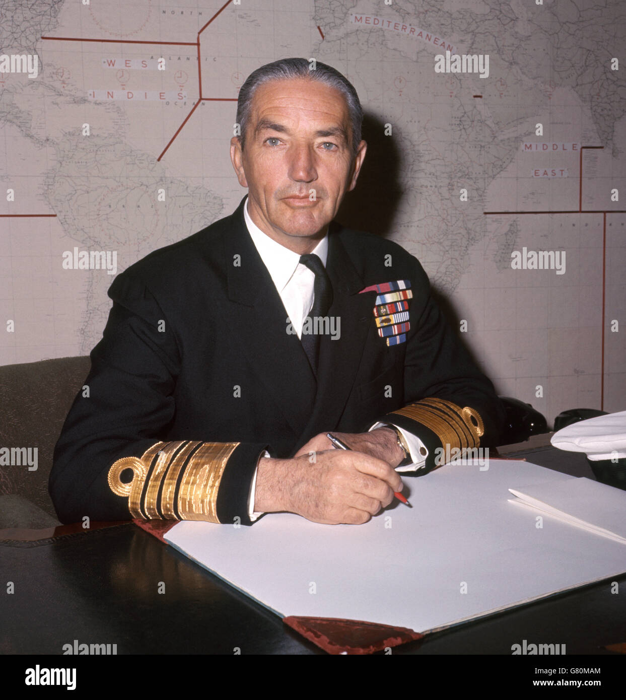 Royal navy admiral sir hi-res stock photography and images - Alamy