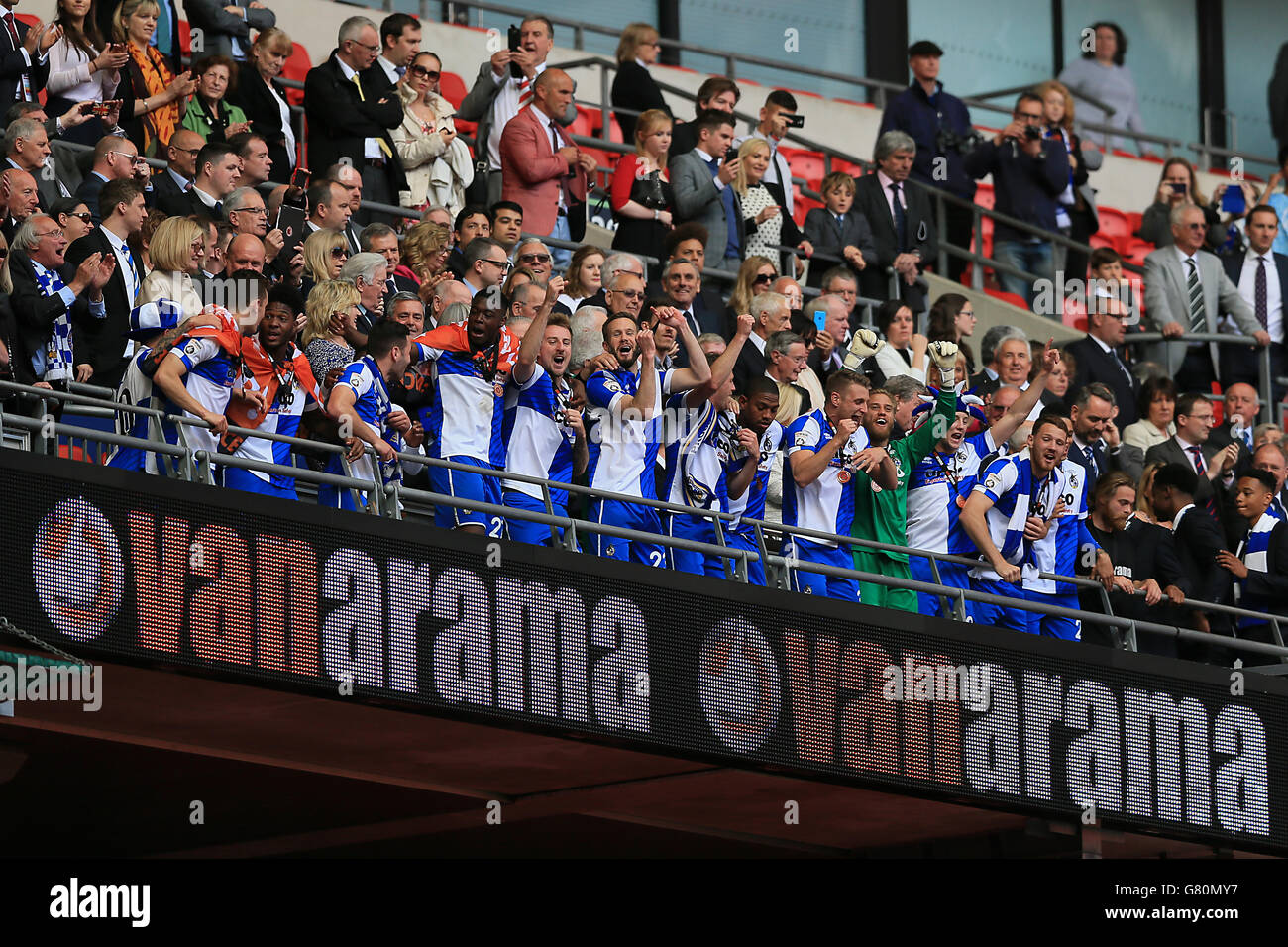 Bristol rovers players celebrate winning the vanarama conference final ...