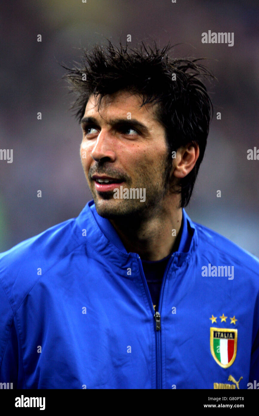 Gianluigi buffon 2006 italy hi-res stock photography and images - Alamy
