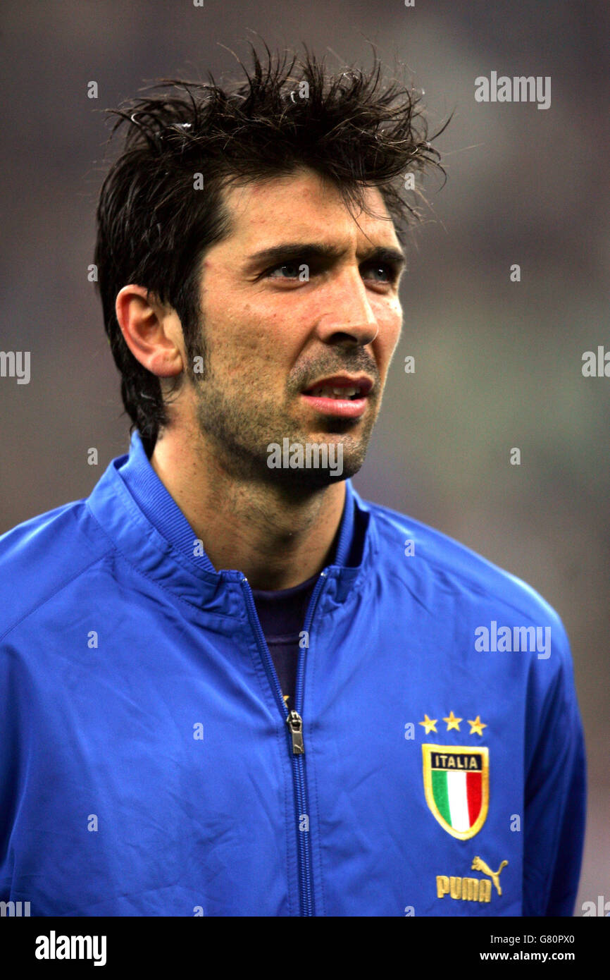 Gianluigi buffon 2006 italy hi-res stock photography and images - Alamy