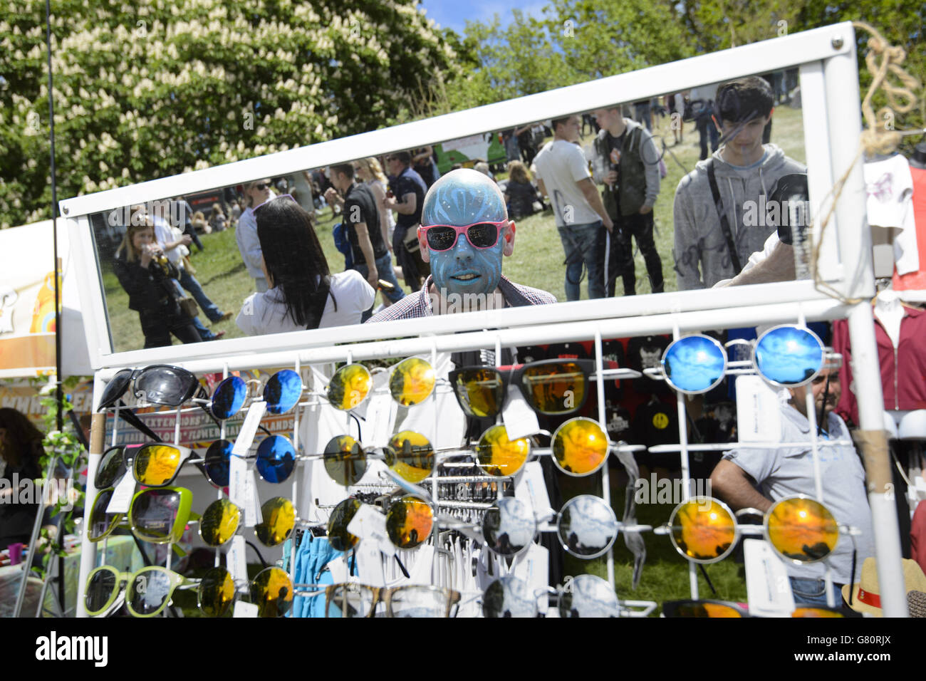Showbiz bigweekend hi-res stock photography and images - Alamy
