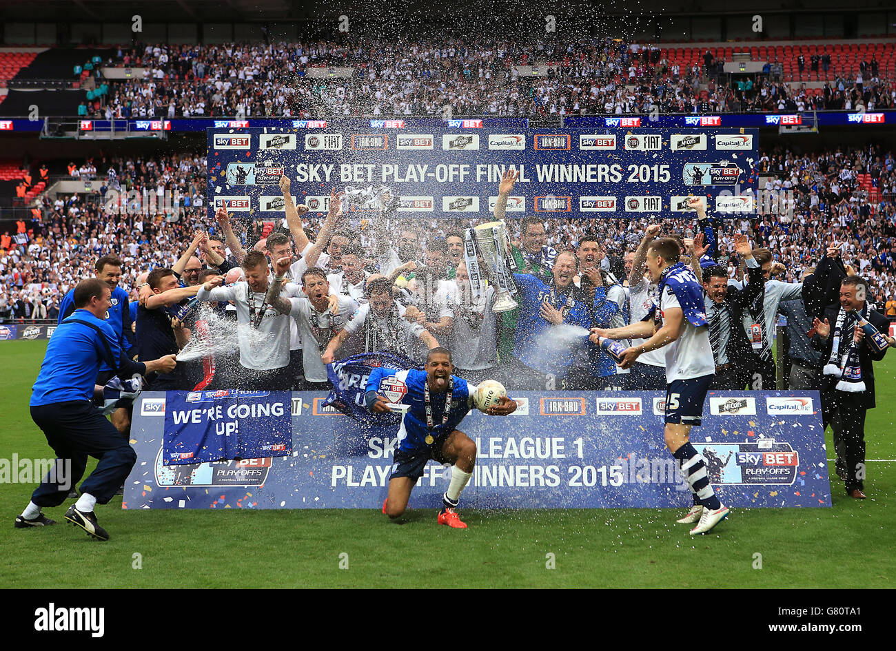 Trophy end sky bet league one play off final wembley stadium hi-res ...