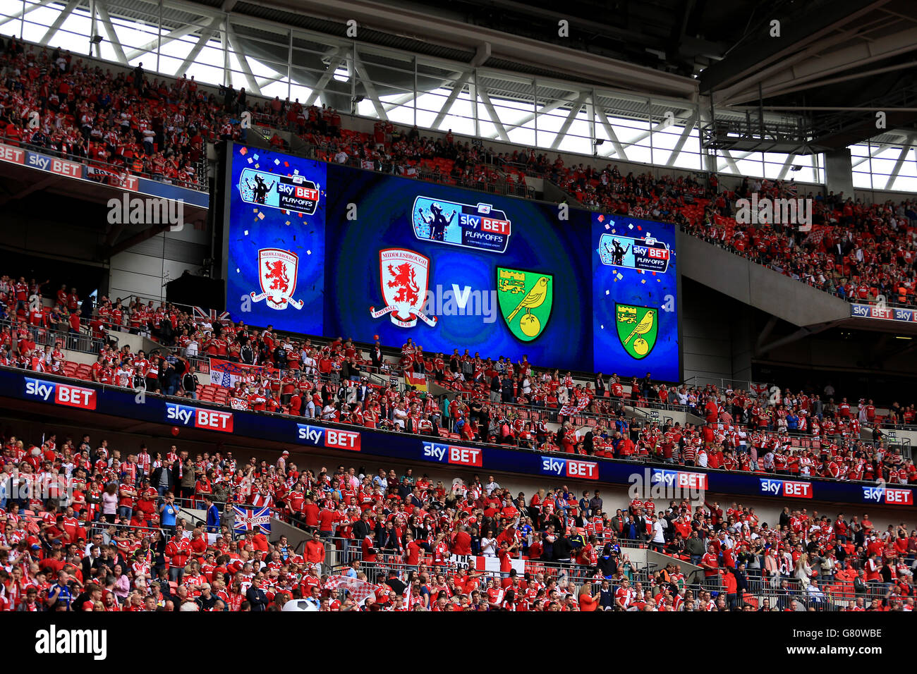 Fans soak up the atmosphere before the match hi-res stock photography ...