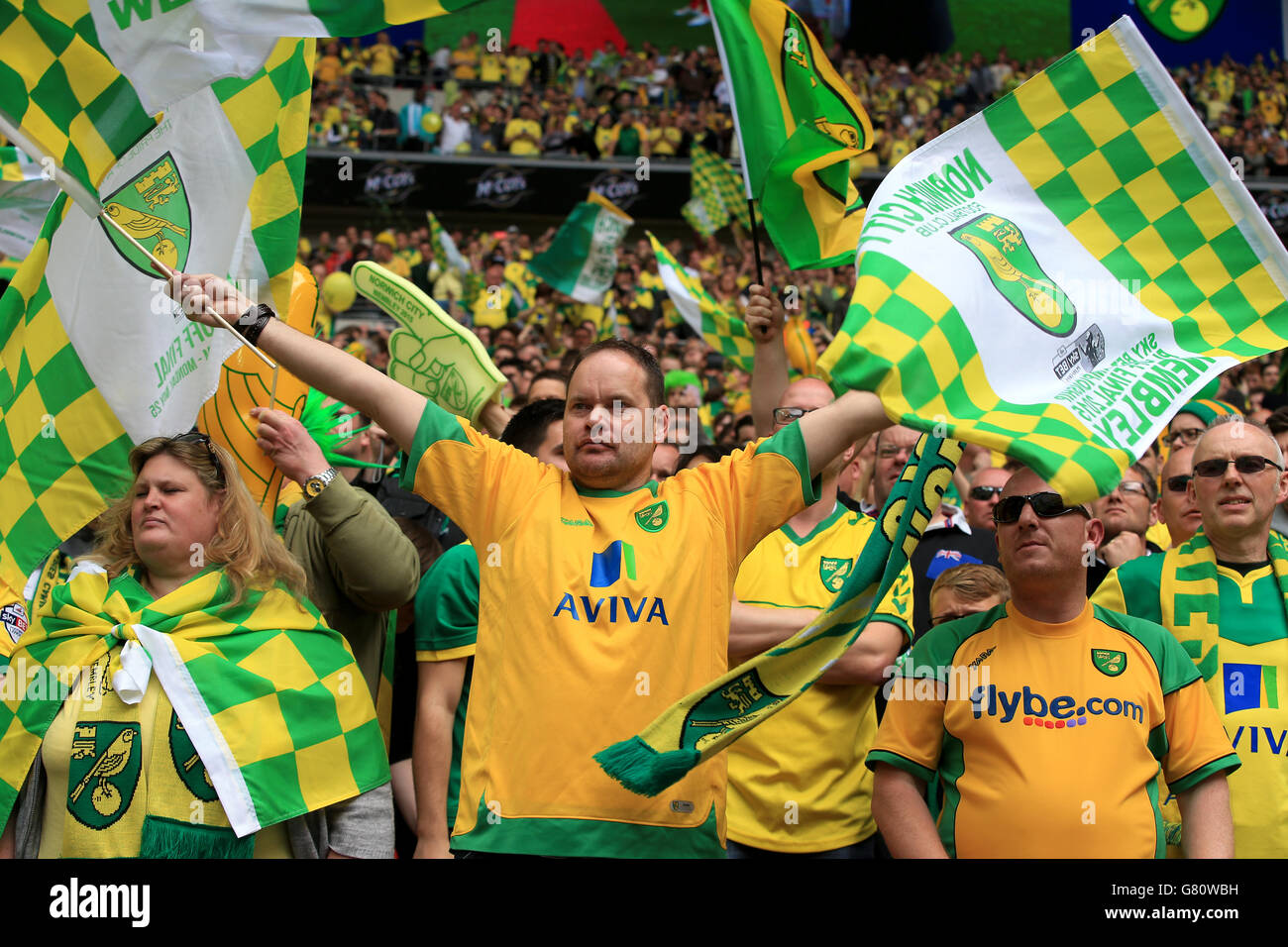 Norwich city football team hi-res stock photography and images - Alamy