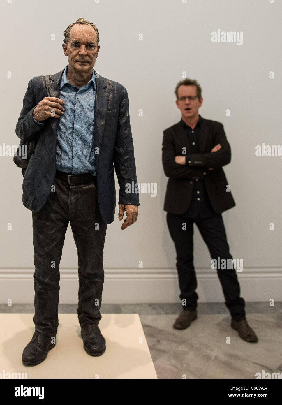 Artist Sean Henry unveils his painted bronze sculpture of Sir Tim ...