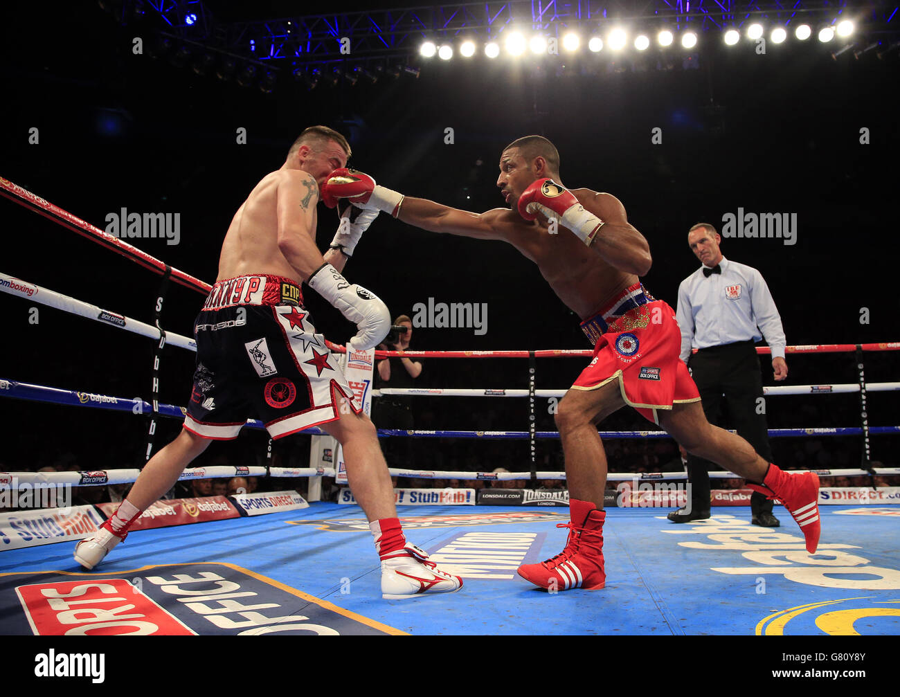 Boxing - The O2 Arena Stock Photo - Alamy