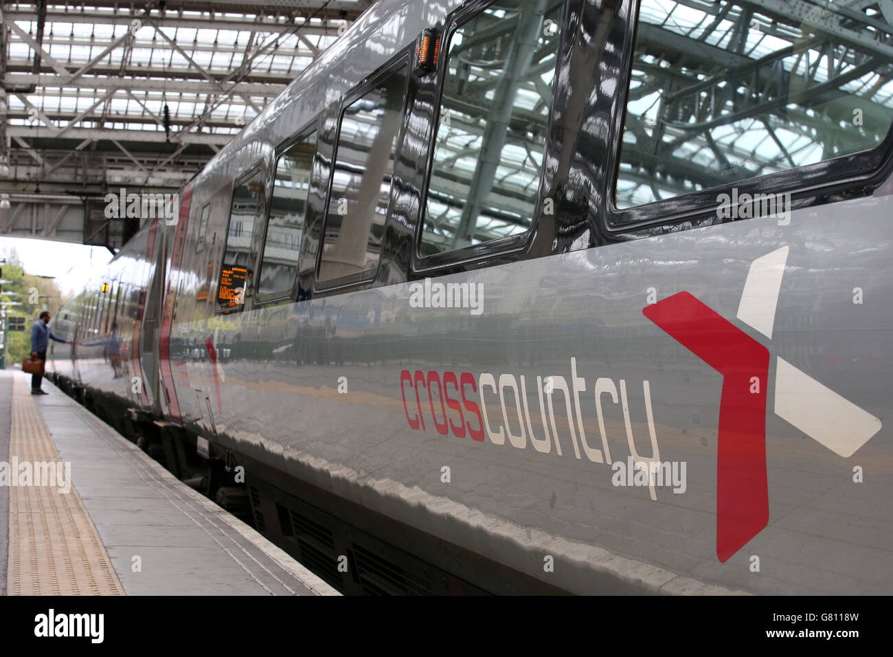 Edinburgh Waverley Railway Station. A Crosscountry train at Edinburgh ...