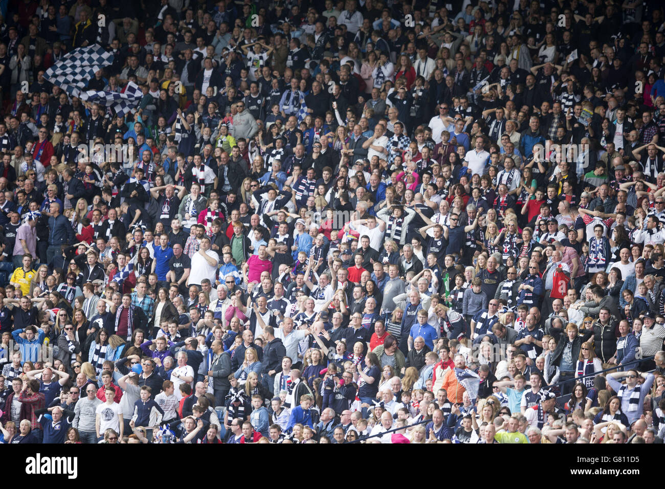 Falkirk fans in stands hampden park hi-res stock photography and images ...