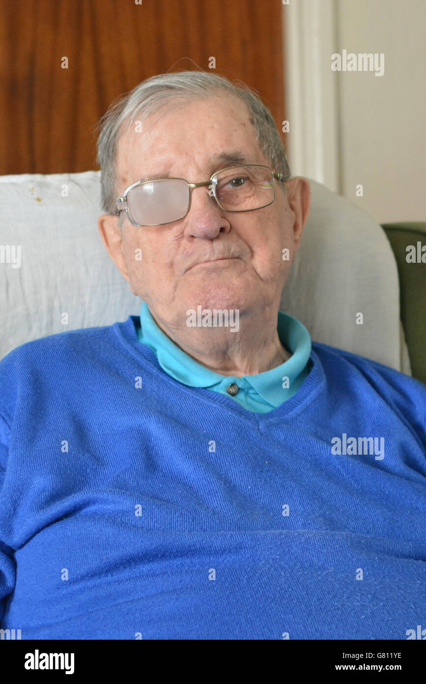 Former british serviceman frank rosier hi-res stock photography and ...