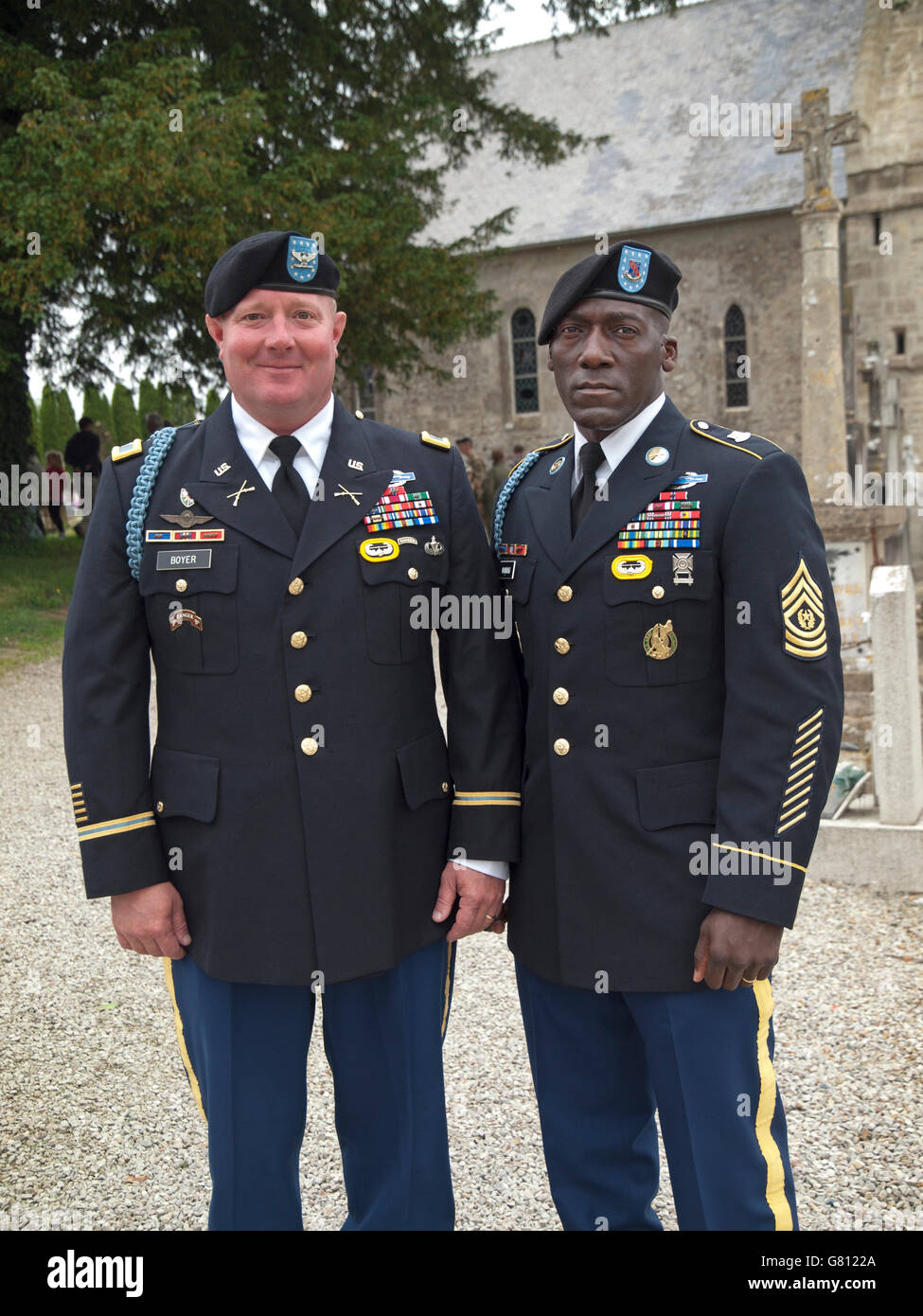 A gathering of veterans, serving soldiers and local dignitaries in ...