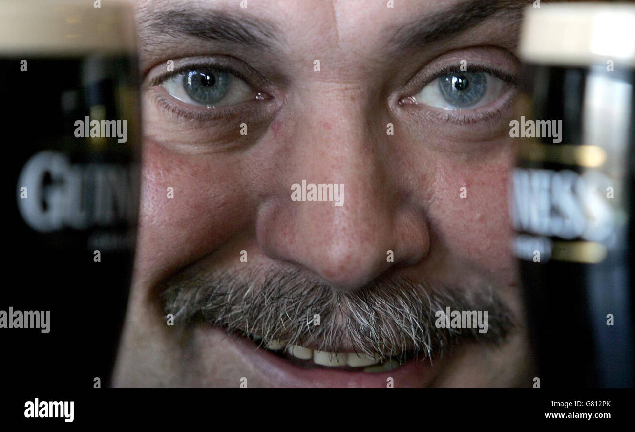 Best Bartender in Ireland - Guinness Storehouse Stock Photo - Alamy