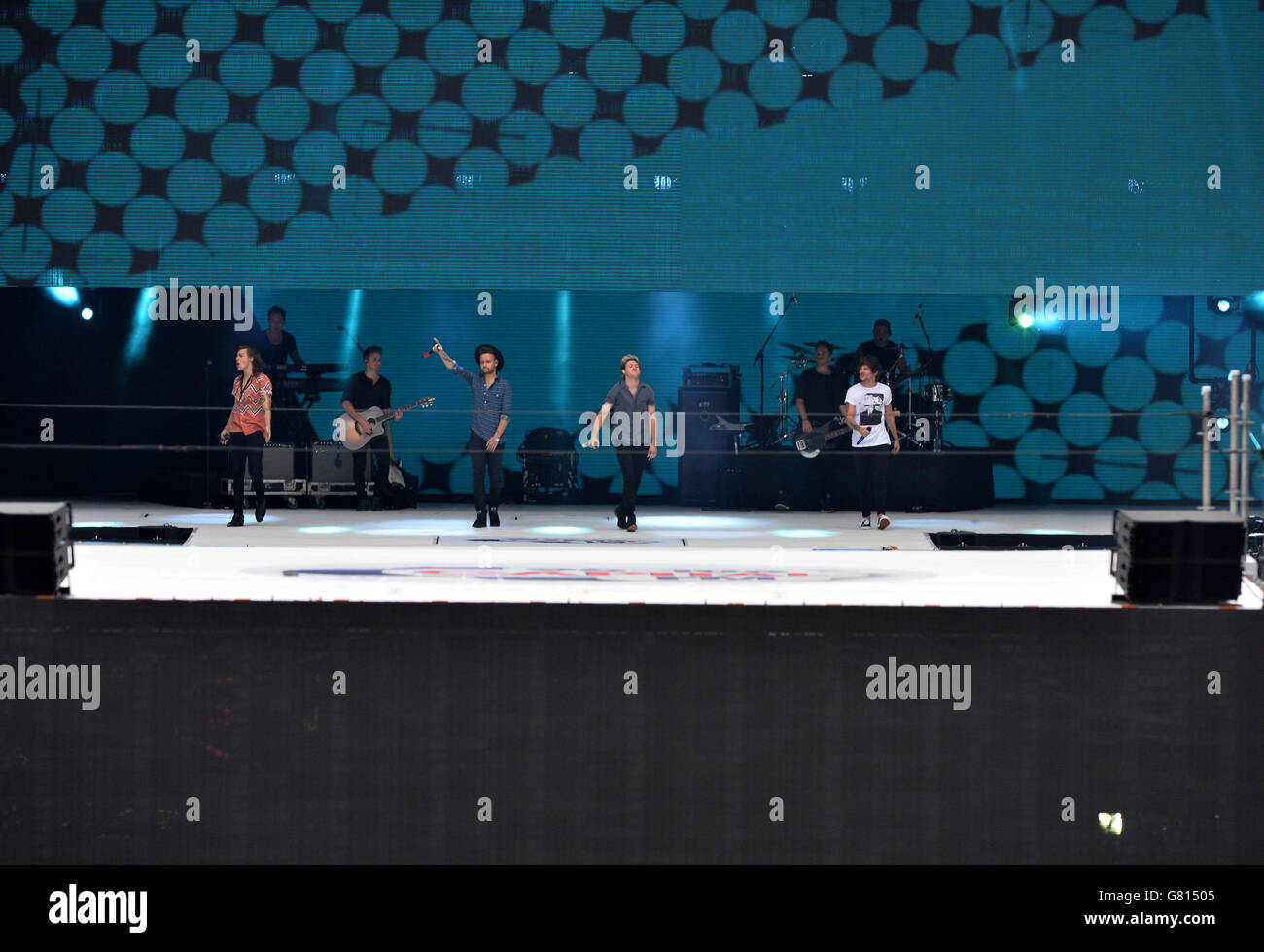 Capital FM Summertime Ball 2015 - London. One Direction performing live ...