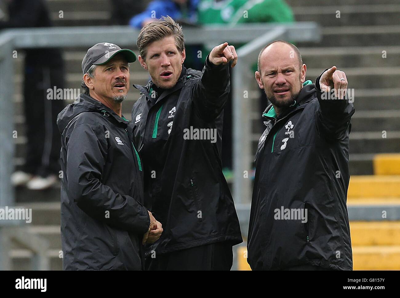 L-R: Ireland assistant coach Les Kiss, forwards coach Simon Easterby ...
