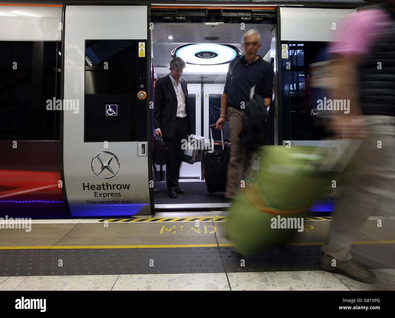 A Heathrow Express train at Heathrow Airport in West London Stock Photo ...