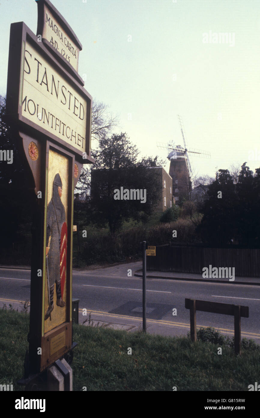 The stansted town sign hi-res stock photography and images - Alamy
