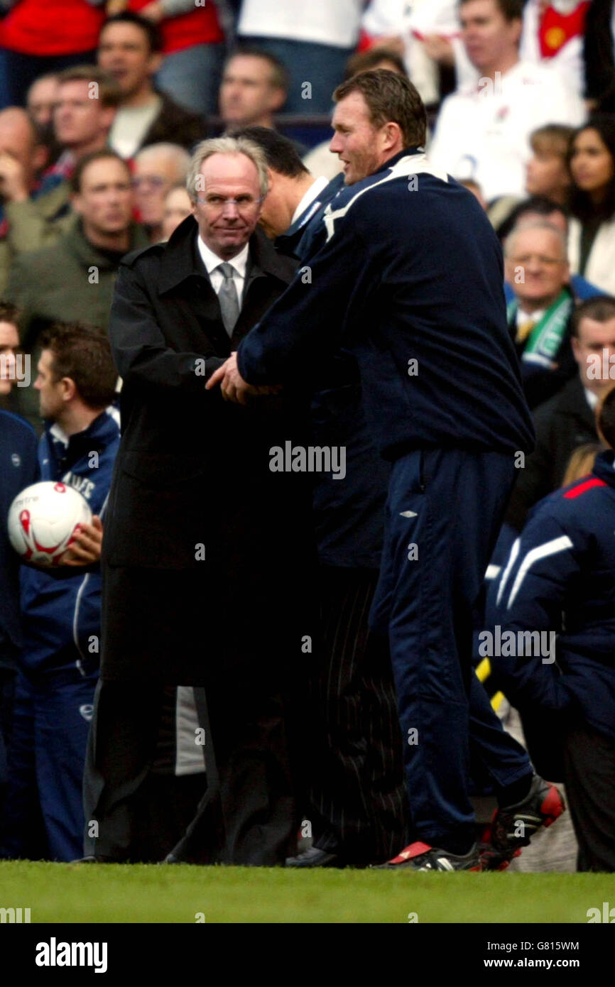 Dave beasant england hi-res stock photography and images - Alamy