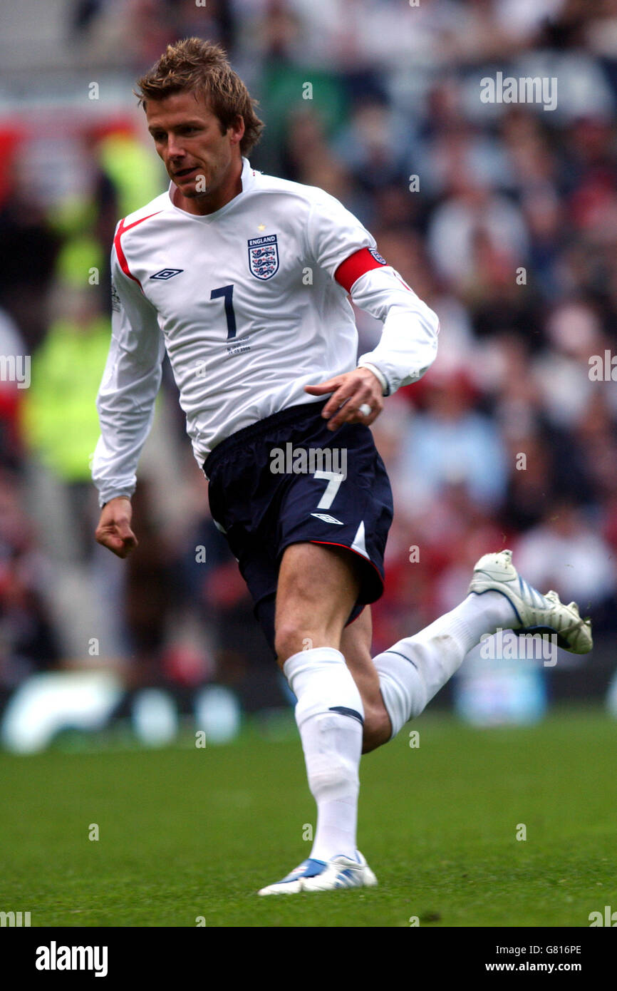 Soccer - FIFA World Cup 2006 Qualifier - Group Six - England v Northern ...