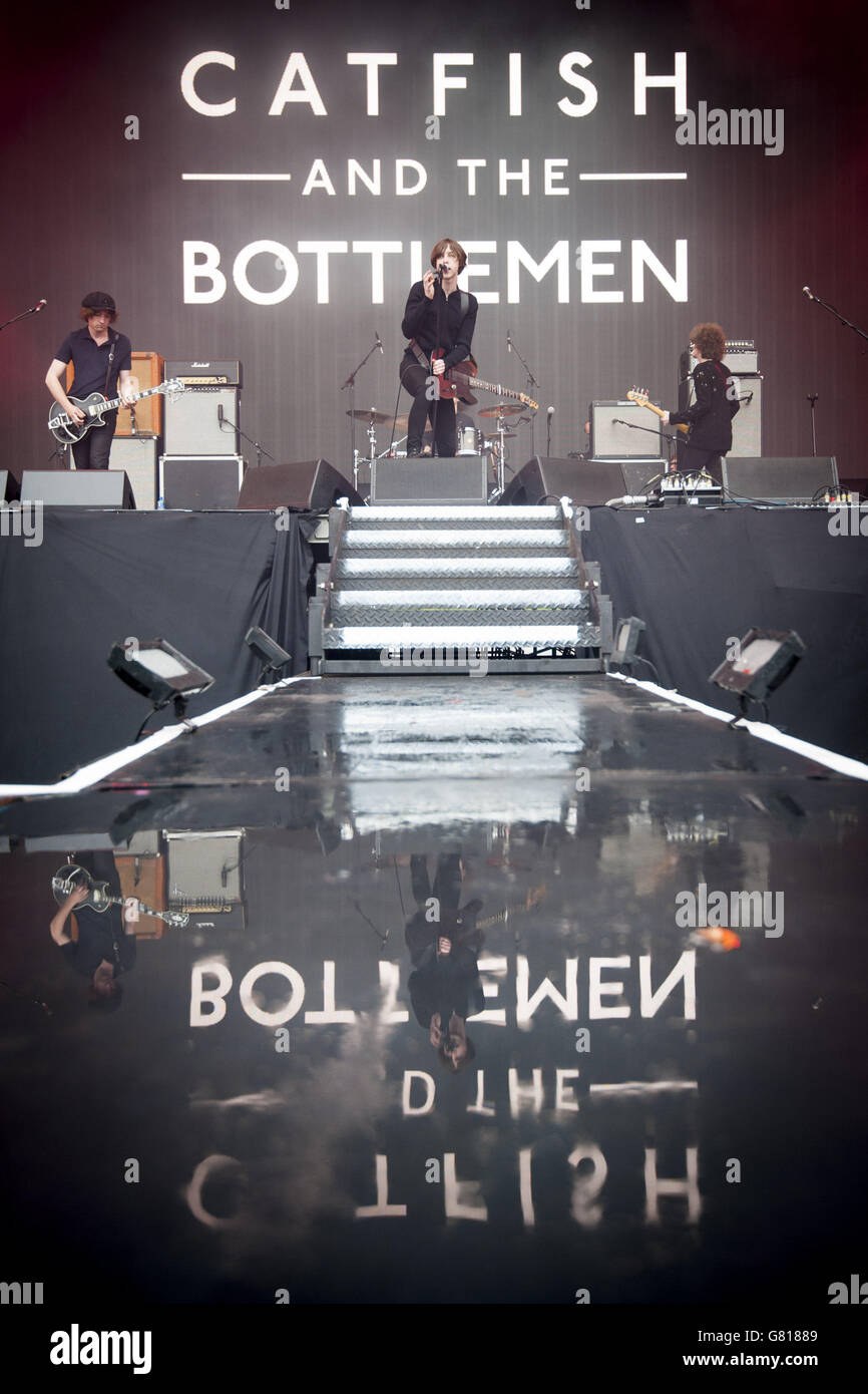 Showbiz bigweekend hi-res stock photography and images - Alamy