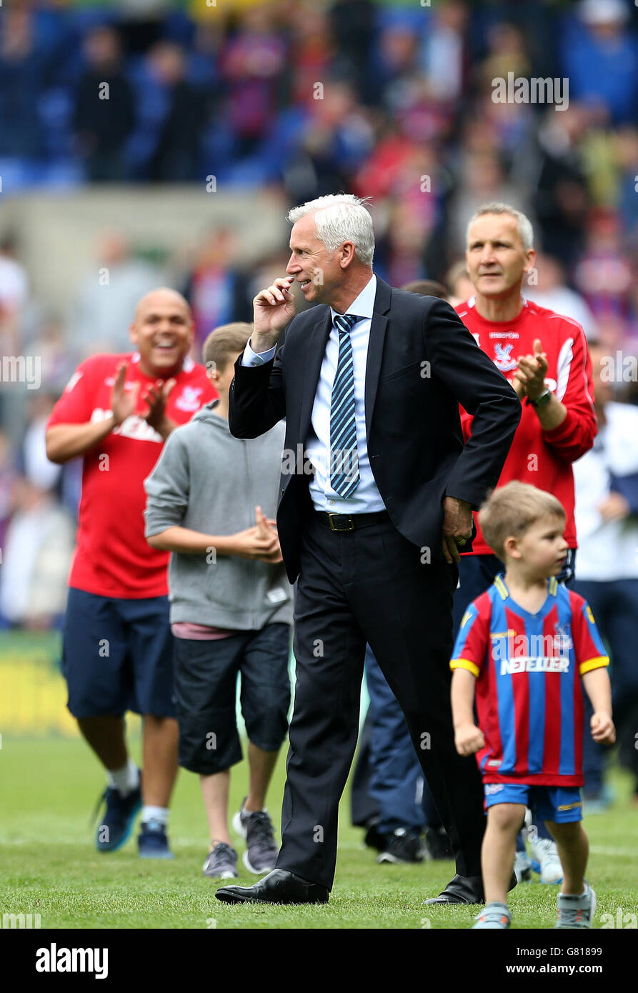 Crystal palace manager hi-res stock photography and images - Alamy