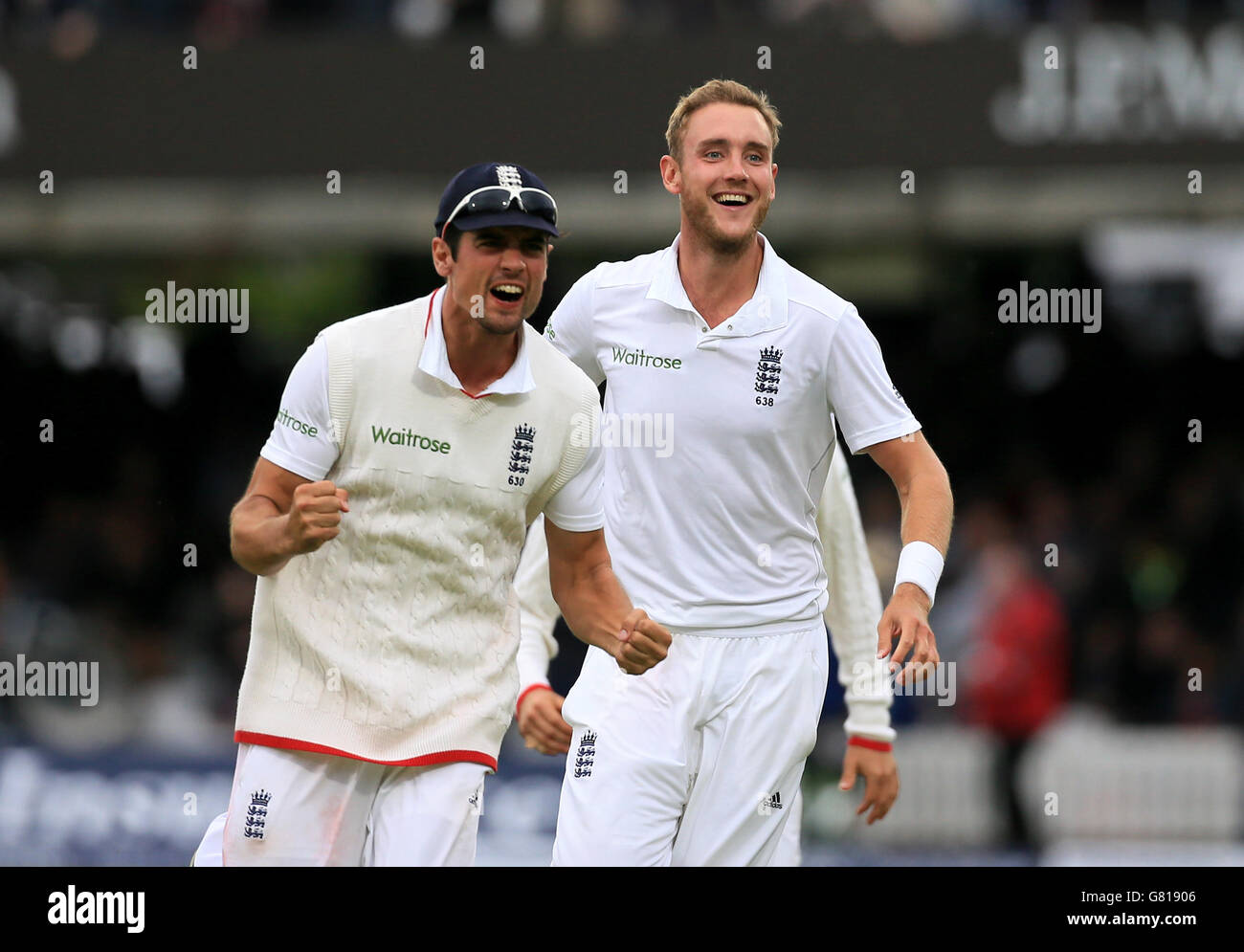 Alastair cook celebrate hi-res stock photography and images - Alamy