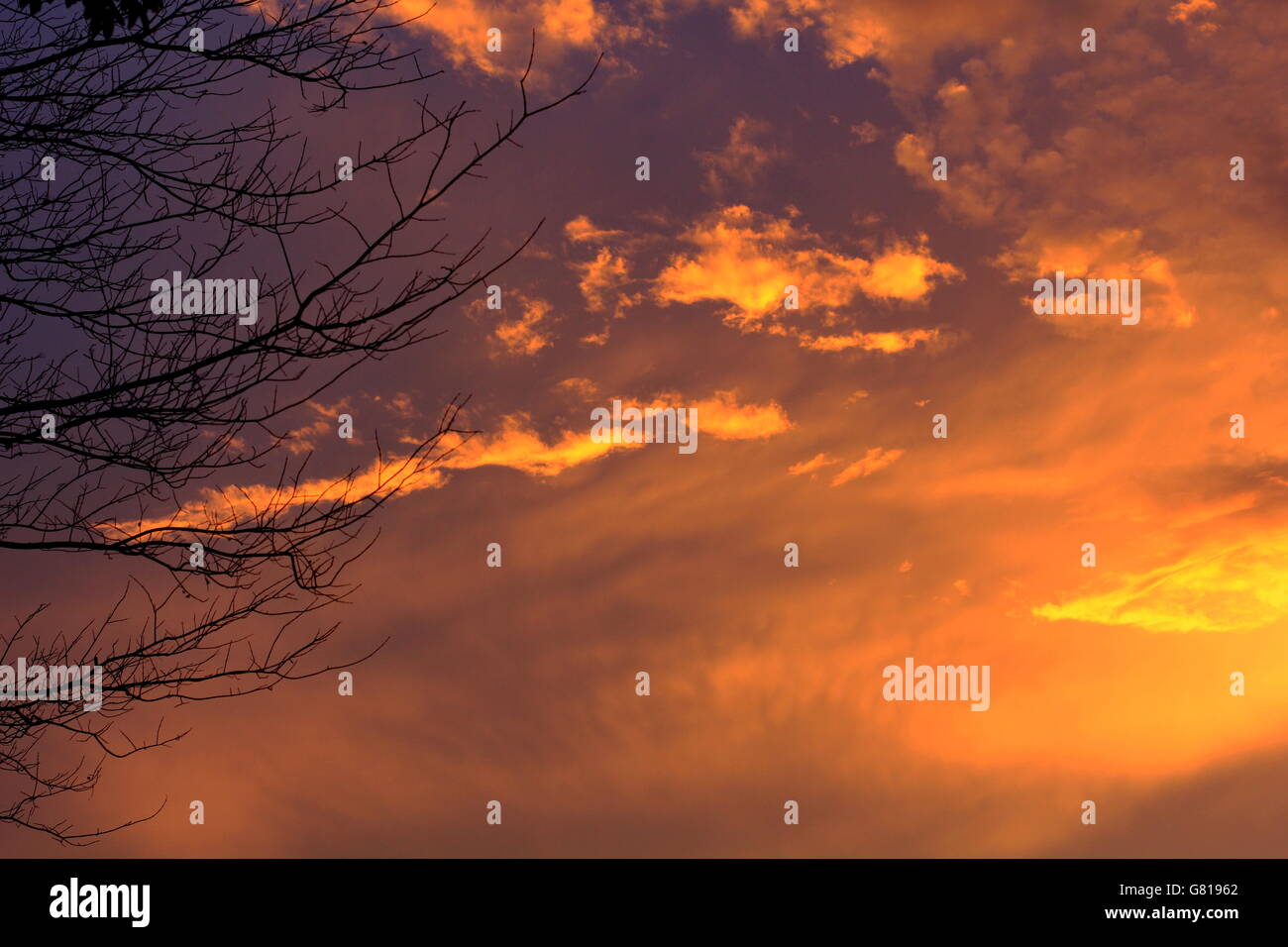Flaming cloud hi-res stock photography and images - Alamy
