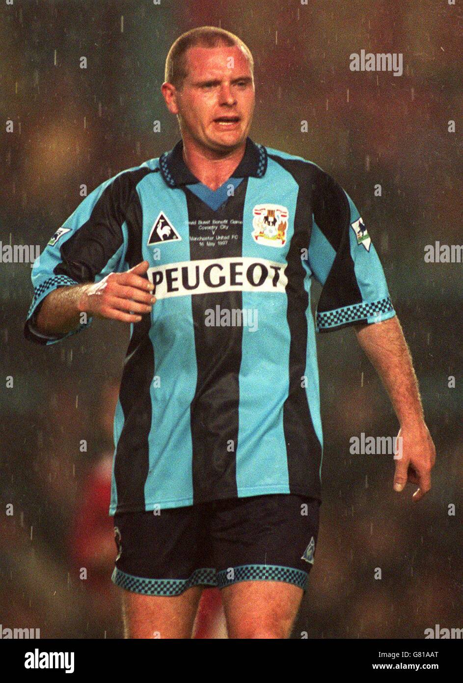 Soccer ... David Busst Testimonial Match ... Manchester United v ...