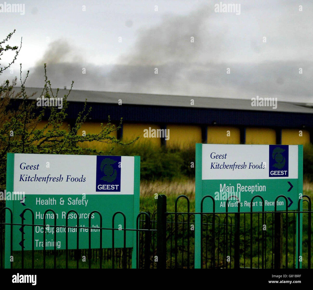 Factory units fire hi-res stock photography and images - Alamy
