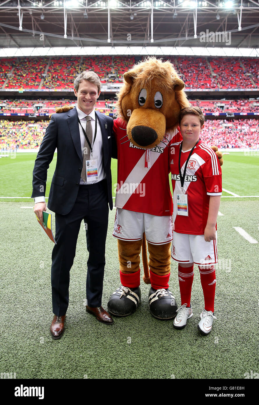 Middlesbrough mascot roary the lion hi-res stock photography and images ...