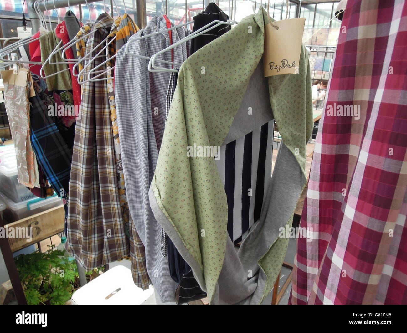 China people cloth store hi-res stock photography and images - Alamy