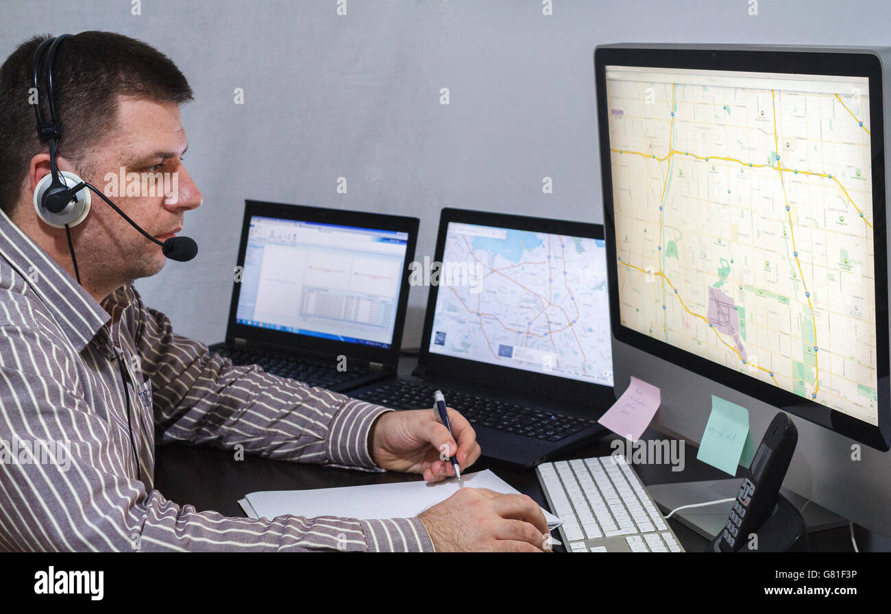 Call center operator Stock Photo - Alamy